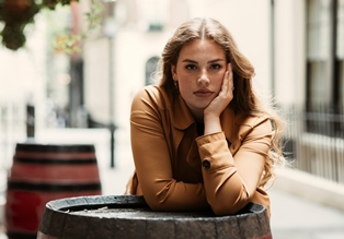 Talking My Dad’s Christmas Date With Actress Hadar Cats - Skewed 'n ...