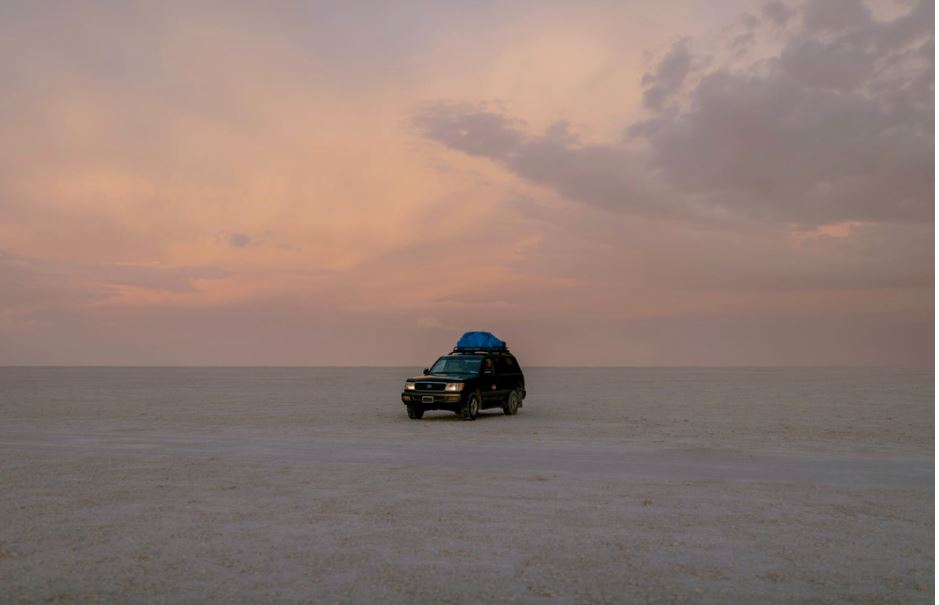 Staying Safe While Driving: The Ultimate Guide - Skewed 'n Reviewed