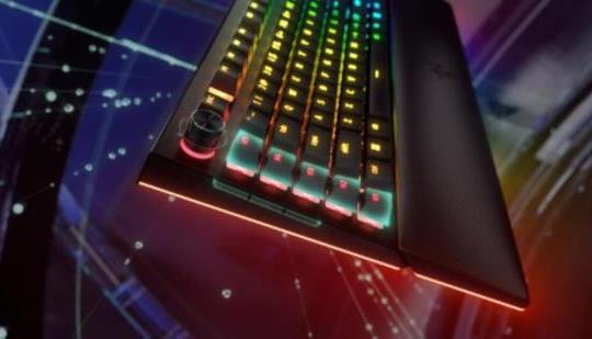 Razer Reveals The BlackWidow V4 Pro - Skewed 'n Reviewed